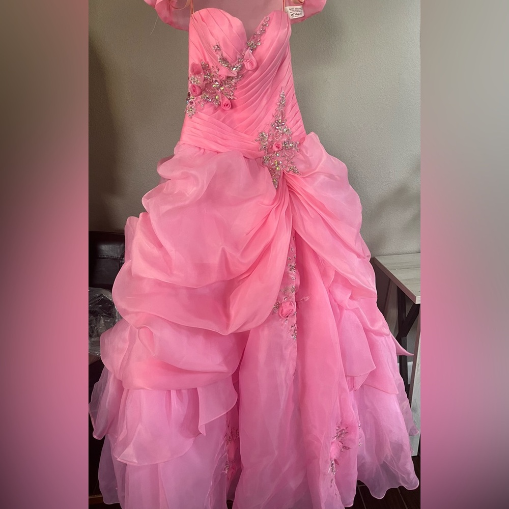 Quinceaera Dress Package. - Gem
